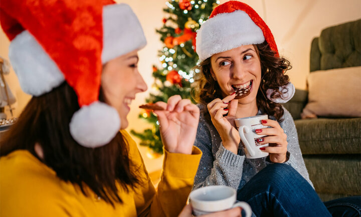 Mindful Eating During the Holidays: How to Avoid Overindulging | FitMinutes